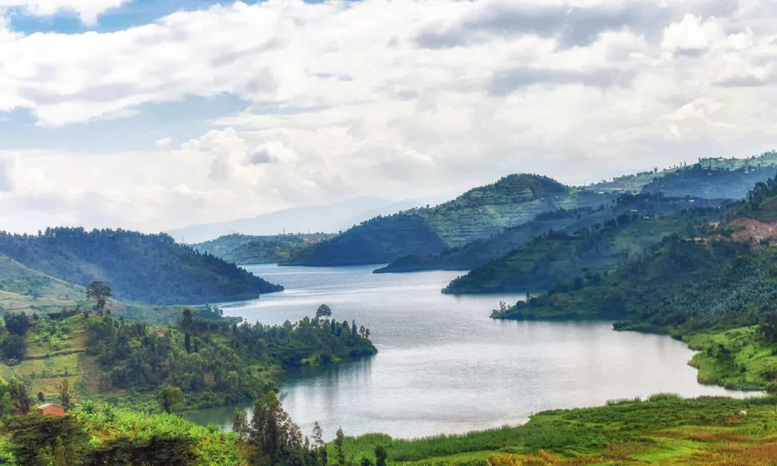 8 of the Most Dangerous Lakes in the World - A-Z Animals