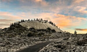 Volcanoes in Oregon - A-Z Animals