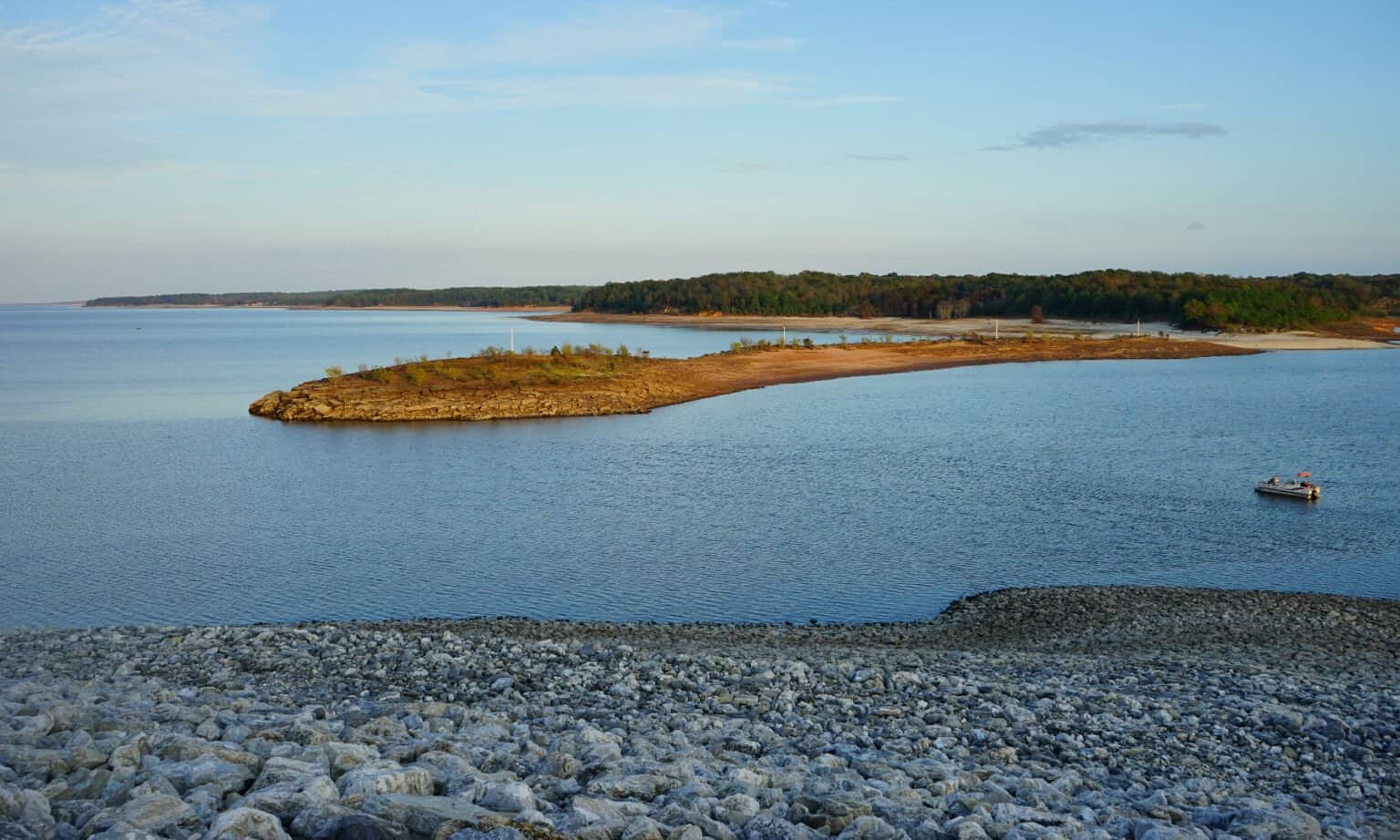 What's the Largest Man-Made Lake in Mississippi? - A-Z Animals