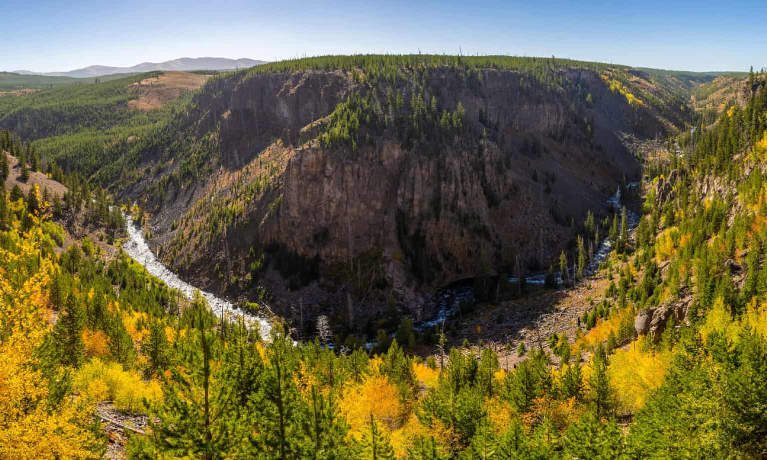 How Many Different Rivers Flow through Yellowstone National Park? - A-Z ...