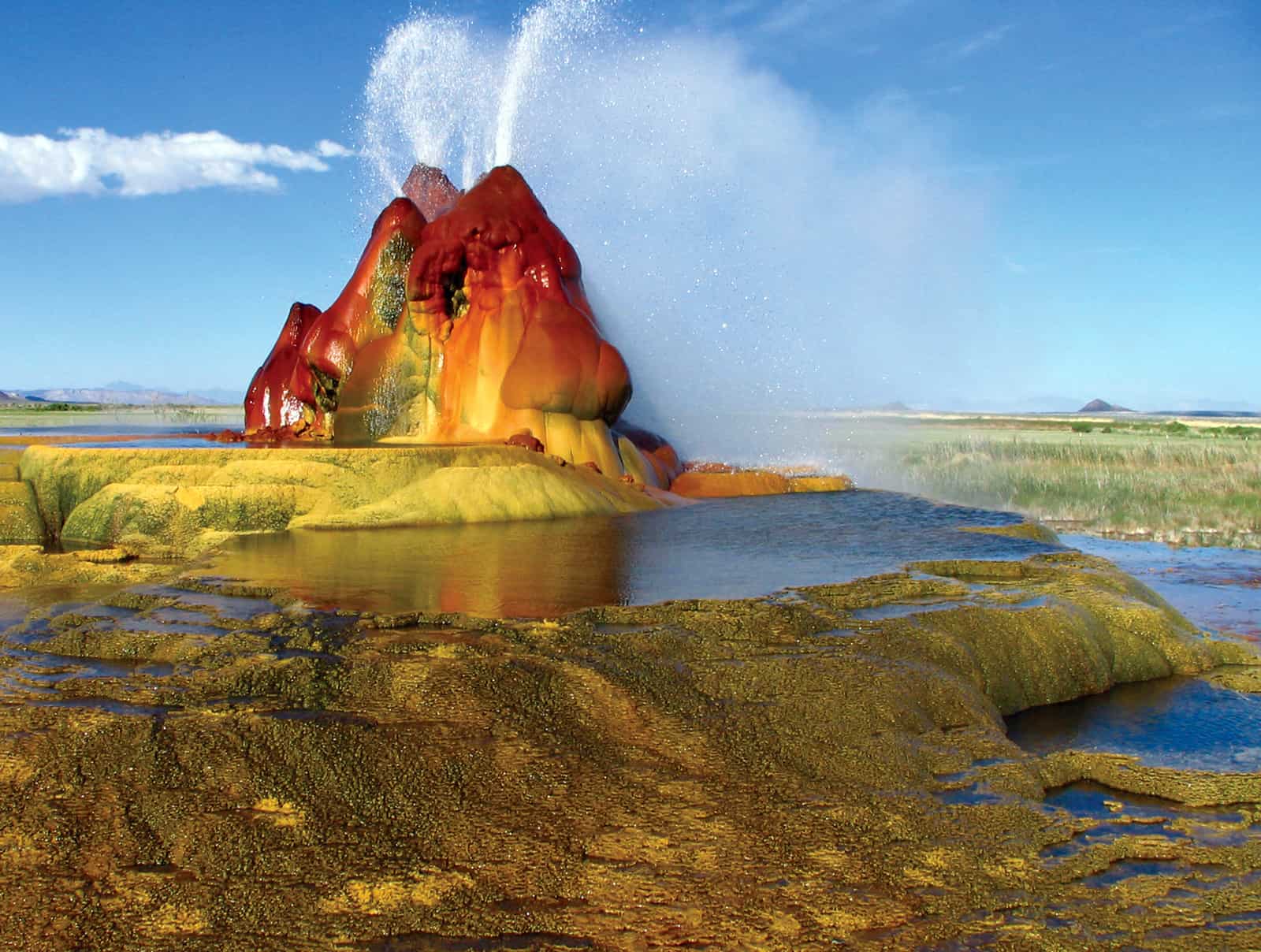 The Largest Geysers In The US, And How To See Them - A-Z Animals