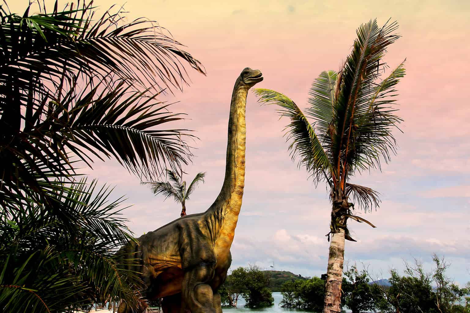 9 Dinosaurs With Long Necks - A-Z Animals