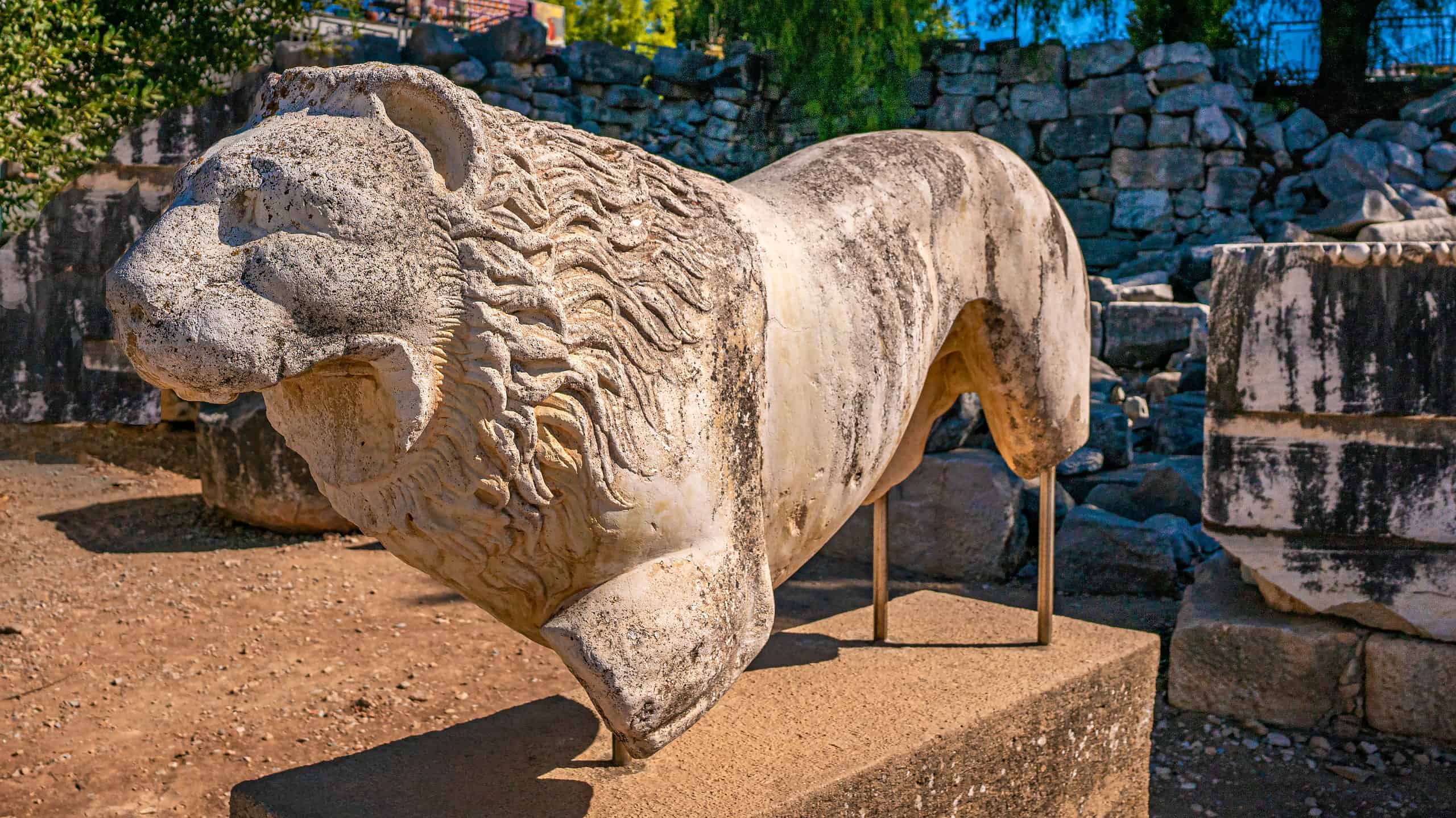 Chimera vs. Manticore: Key Differences, Origins, Links to Reality