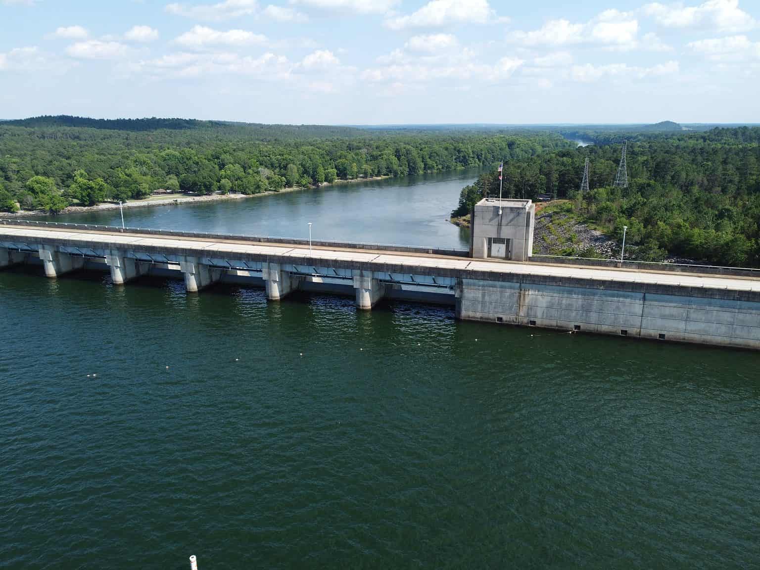 What's the Largest Man-Made Lake in Georgia? - A-Z Animals