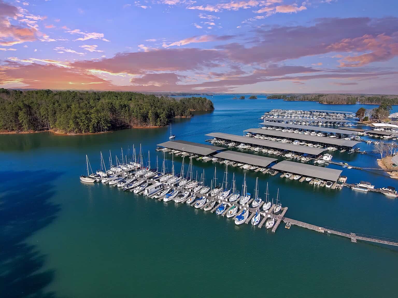 How Wide Is Lake Lanier? - A-Z Animals