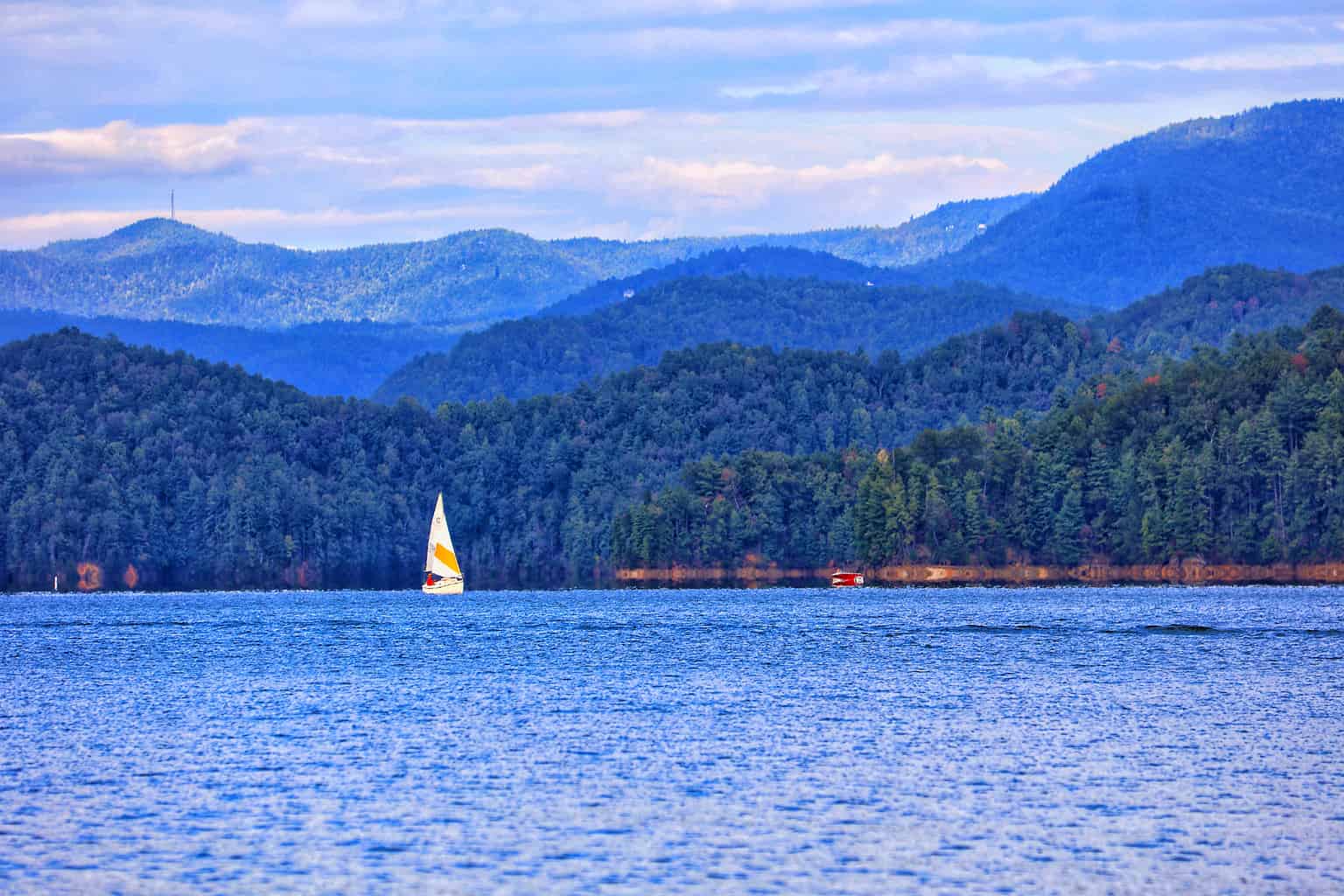 Discover the Deepest Lake in South Carolina - A-Z Animals
