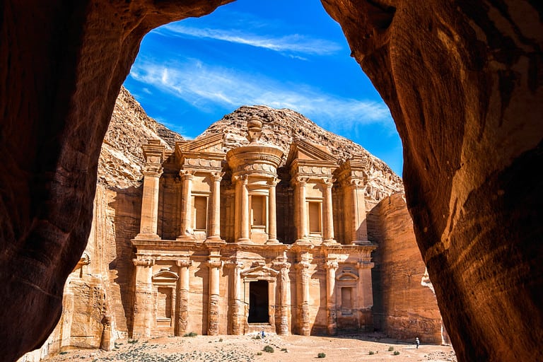 Discover the New 7 Wonders of the World - A-Z Animals