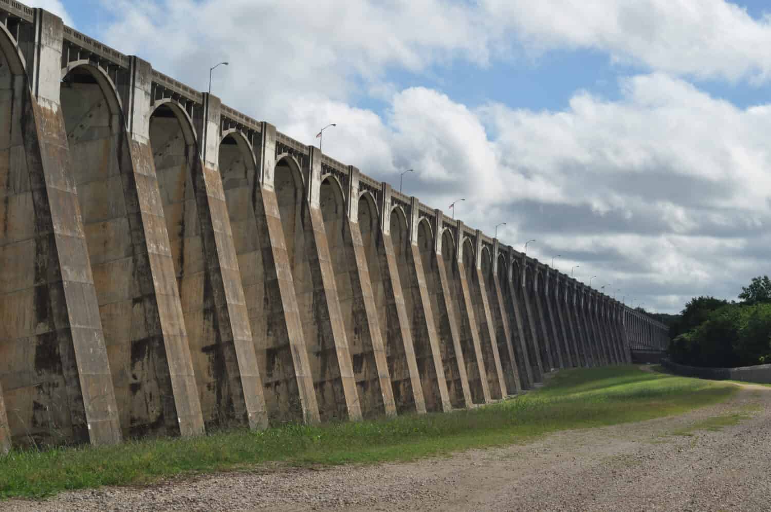 How Deep is Grand Lake O’ the Cherokees? - A-Z Animals