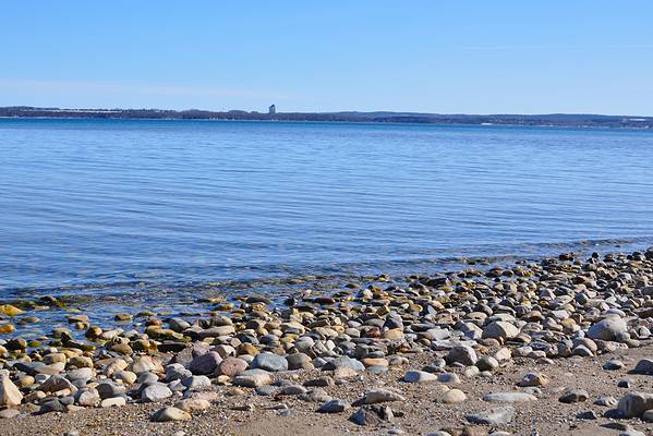 Discover the 9000-Year-Old 'Stonehenge-Like' Structure Found in Lake ...