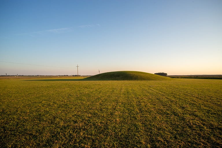 What Are Native American Mounds and Where Can You See Them? - A-Z Animals