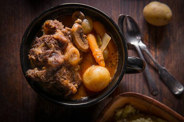What Exactly Is Oxtail? 6 Things to Know About This Meat and Where It ...