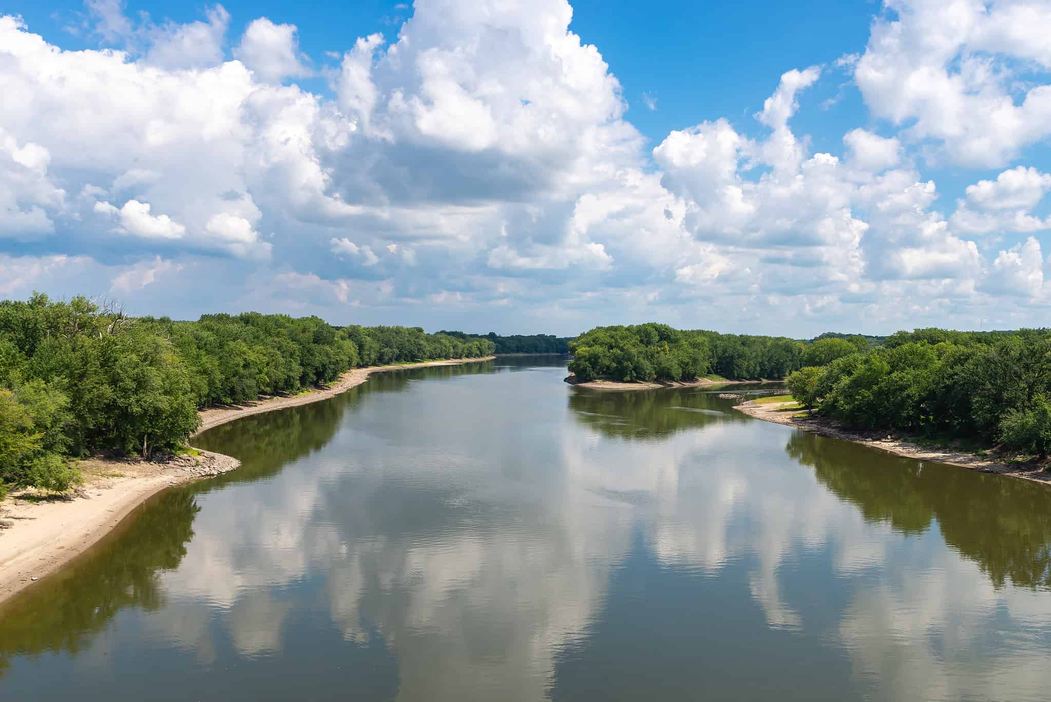 How Deep Is the Illinois River in Oklahoma? - A-Z Animals