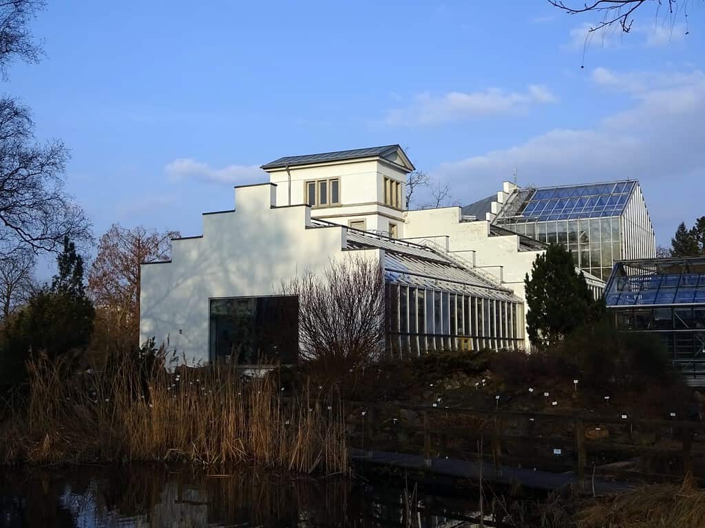 The 10 Oldest Botanical Gardens in the World (#1 Is Almost 500 Years ...