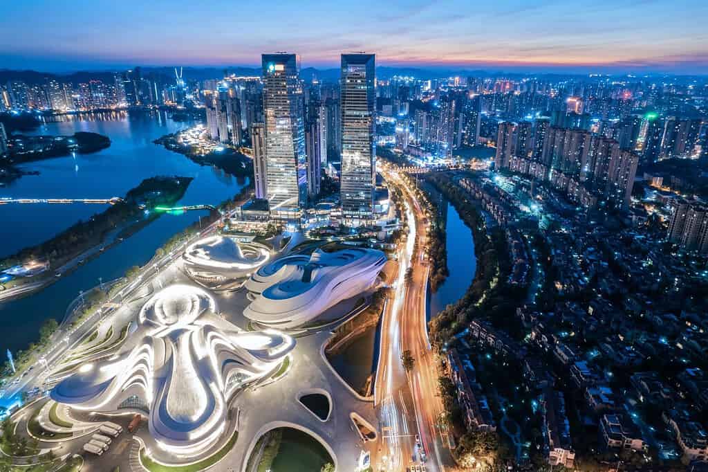 The 15 Most Futuristic Cities in China Look Straight Out of Sci-Fi - A ...
