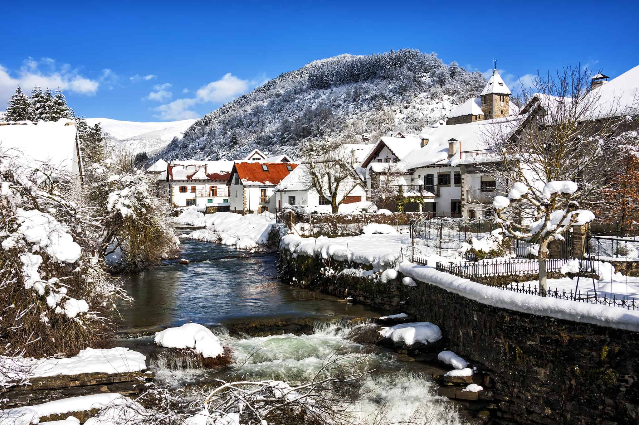 Does It Snow in Spain? Snowiest Places and Average Amounts - A-Z Animals
