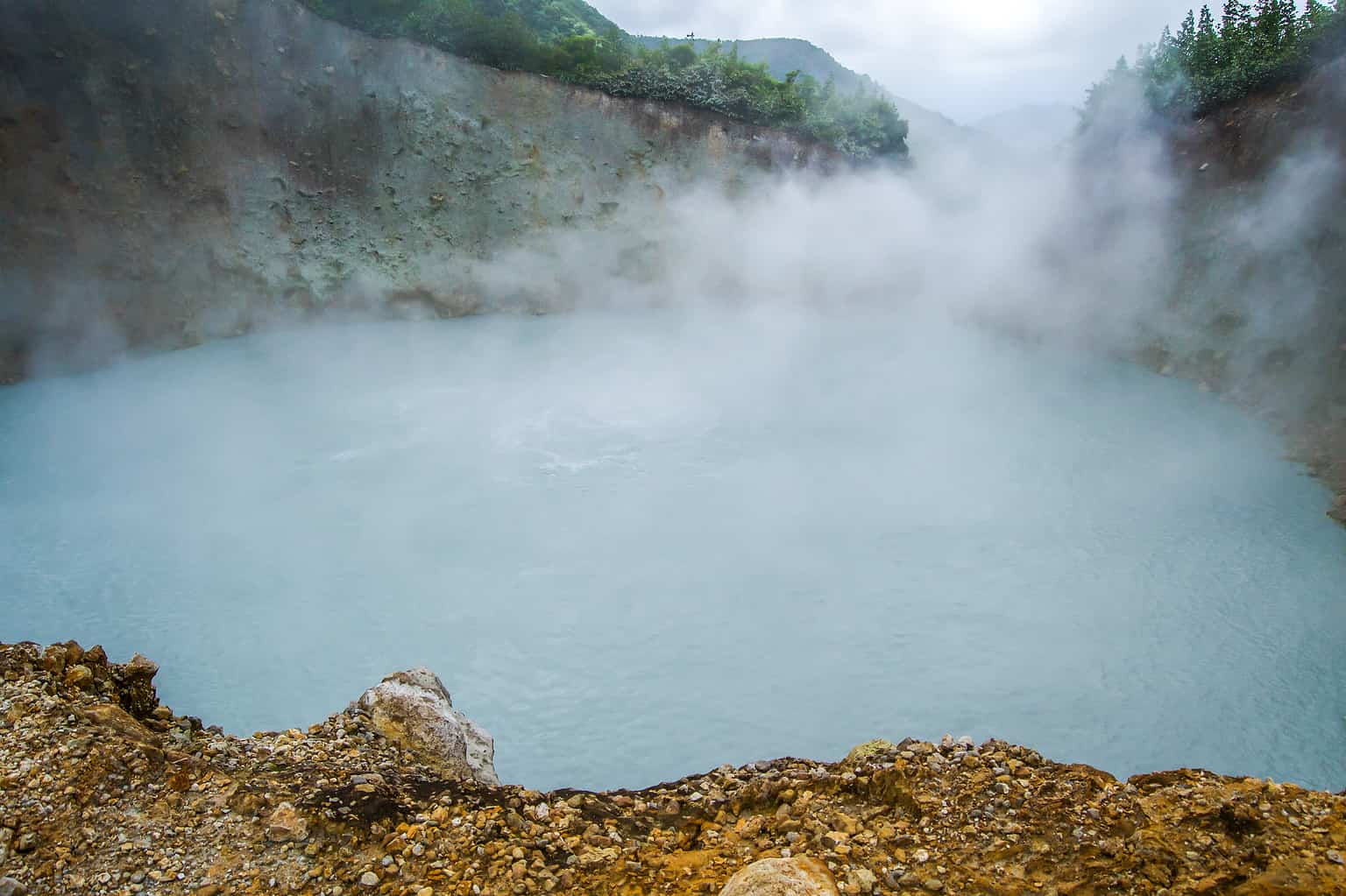 8 Lakes That Are So Dangerous You're Not Even Allowed to Swim - A-Z Animals