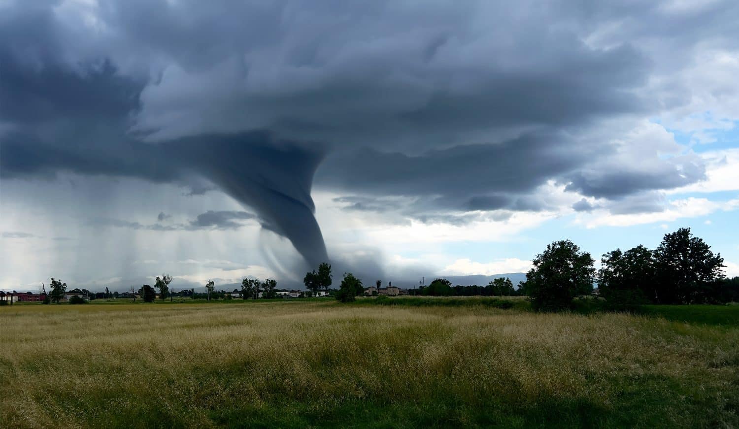 Top 15 Deadliest Natural Disasters Threatening Humanity Today - A-Z Animals