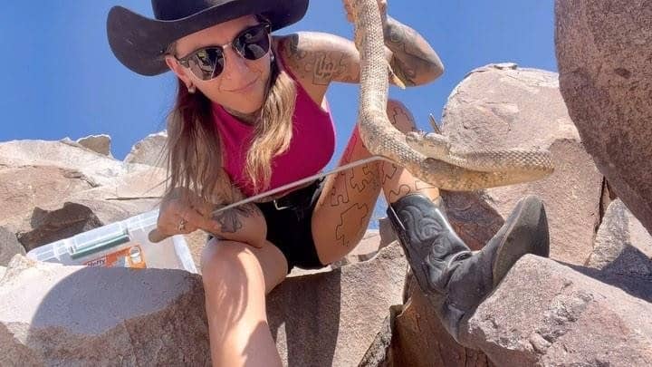 Mother and Daughter Discover a Snake in Their Toilet - A-Z Animals